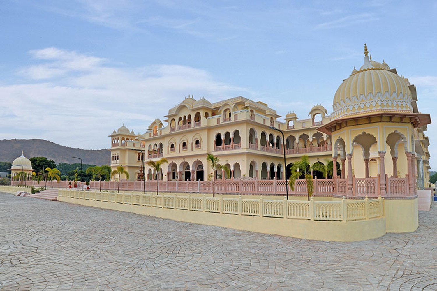 Jai Bagh Palace Kukas, Jaipur | Banquet Hall | Wedding Lawn | WeddingZ.in