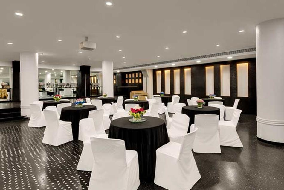 The Acres Club Chembur, Mumbai | Banquet Hall | Wedding Lawn | WeddingZ.in