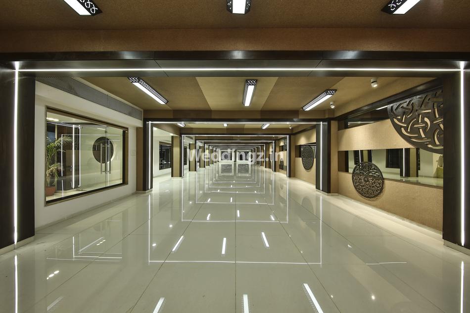 The Grand Gayatri Subhanpura, Baroda | Banquet Hall | WeddingZ.in