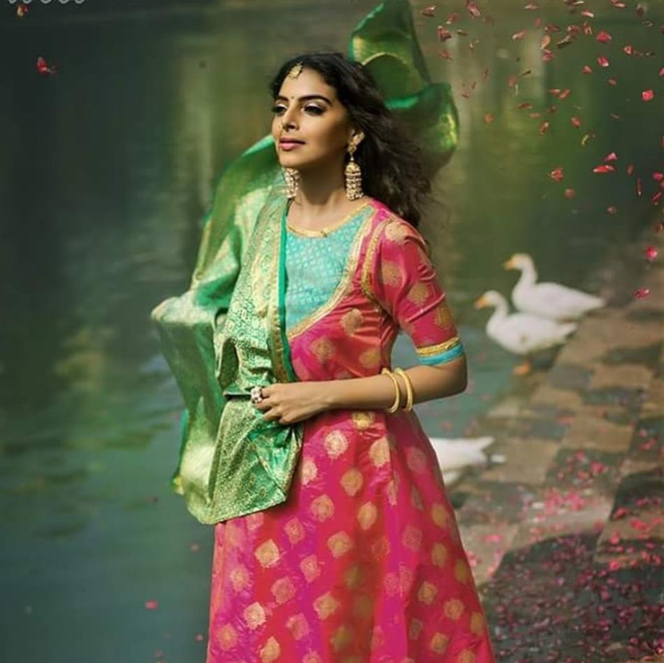 Glitter and gloss by Sneha, Bridal Makeup Artist in Thane West, Mumbai ...