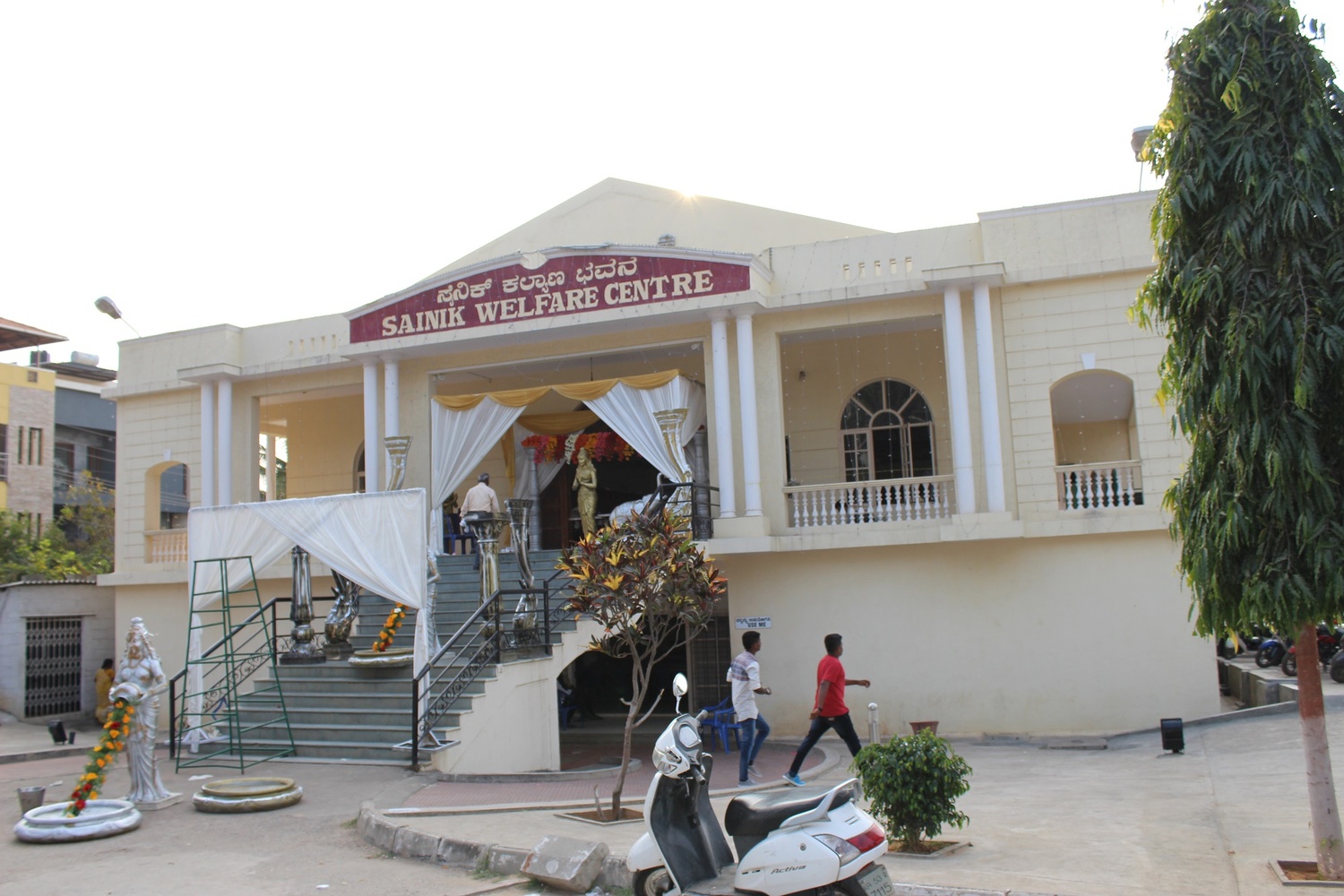 Sainik Bhavan Banaswadi, Bangalore | Banquet Hall | WeddingZ.in