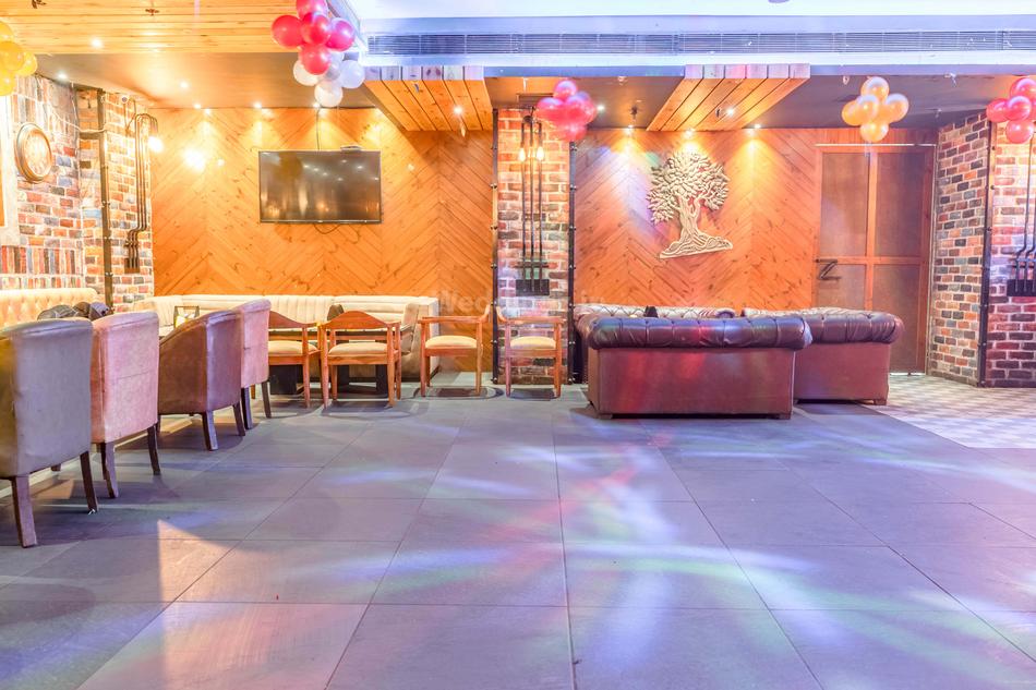 Castle 24 Lounge And Bar Rajouri Garden, Delhi | Banquet Hall | WeddingZ.in