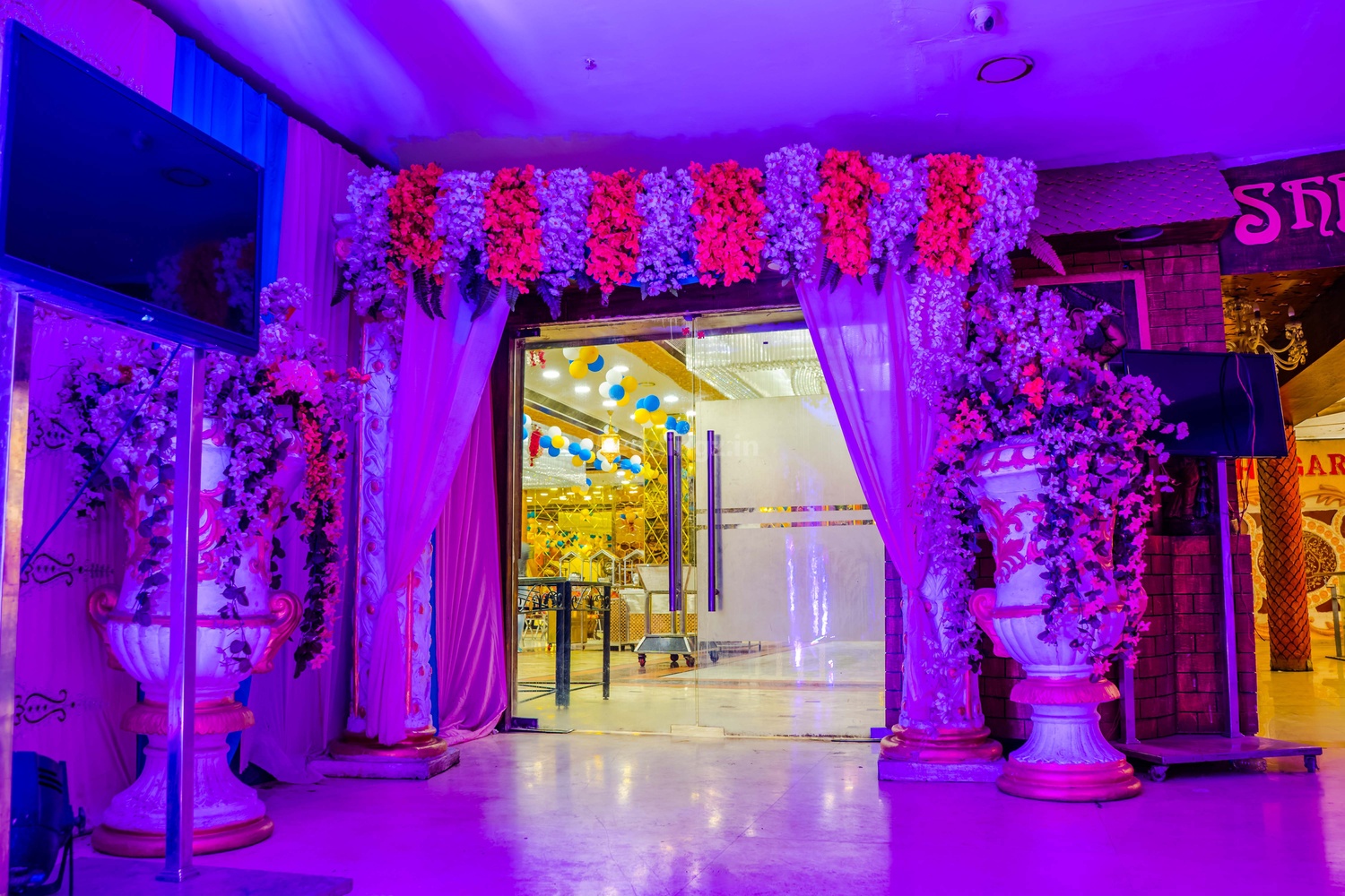 Rajkamal Banquets Shalimar Bagh, Delhi | Banquet Hall | WeddingZ.in