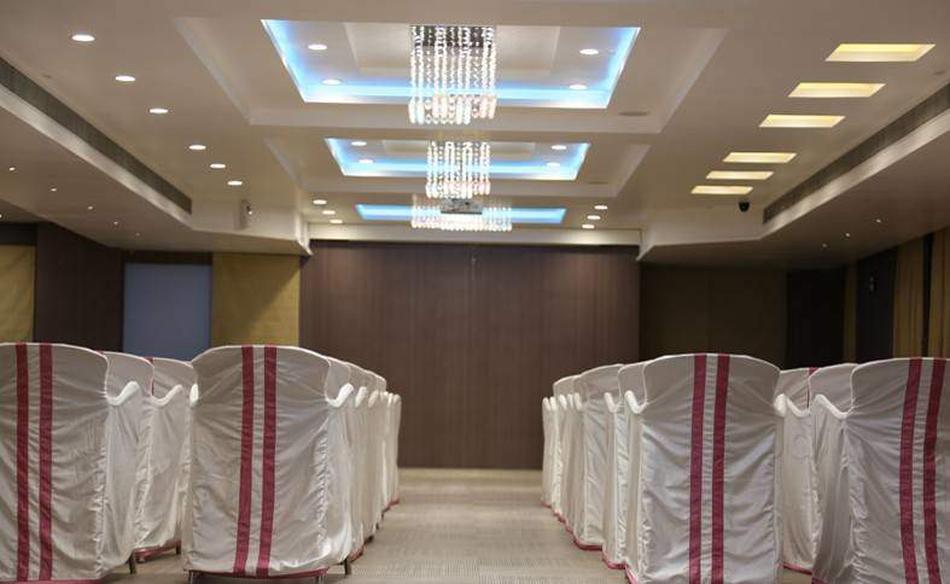 Hotel Page One Vastrapur, Ahmedabad | Banquet Hall | Wedding Hotel ...