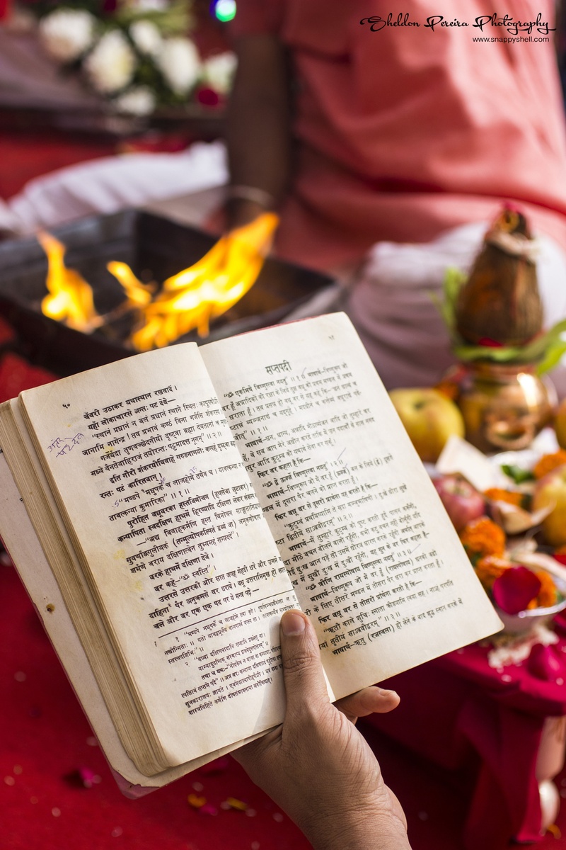 A Cross-Cultural Chindian Wedding Ceremony Held Indoors | Weddingz.in