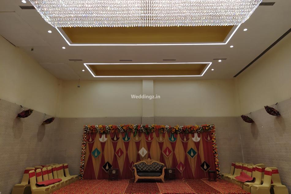 Hotel Rajvanshi Sector 8, Gurugram | Banquet Hall | WeddingZ.in
