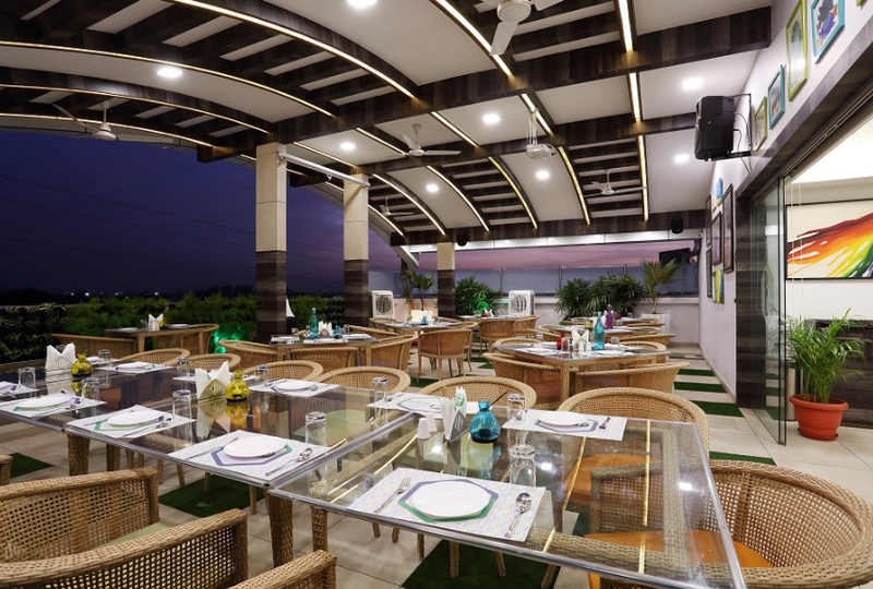 Rooftop Restaurant Patang Vijay Nagar, Indore | Banquet Terrace ...