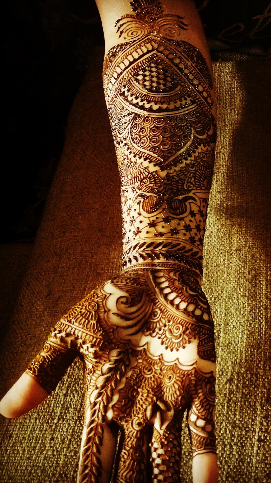 Saba Mehendi, Bridal Mehndi Artist in Nashik | WeddingZ