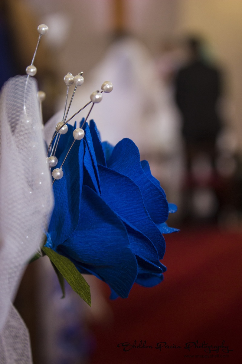 Bankers Go Bonkers In This Royal Blue Themed Catholic Wedding Ceremony ...