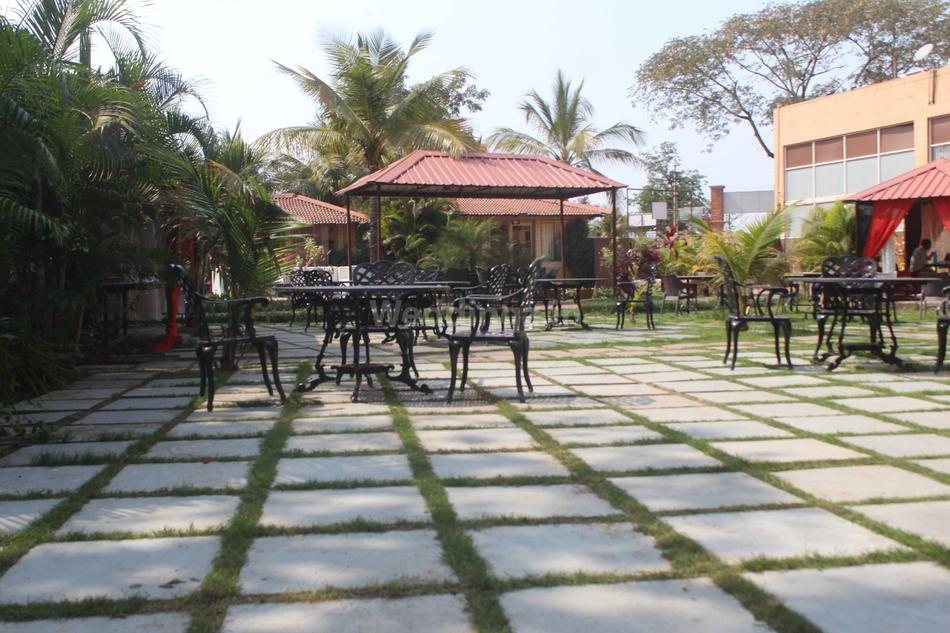 The Grand Neelam Hotel VIP Road, Raipur | Banquet Hall | Wedding Lawn ...