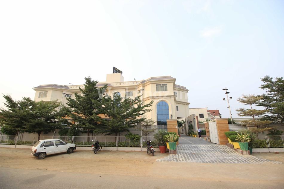 J J Valley Hotel Mansarovar, Jaipur | Banquet Hall | Wedding Lawn ...