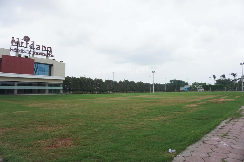 Mridang Resorts MR 10 Road, Indore | Banquet Hall | Wedding Lawn ...