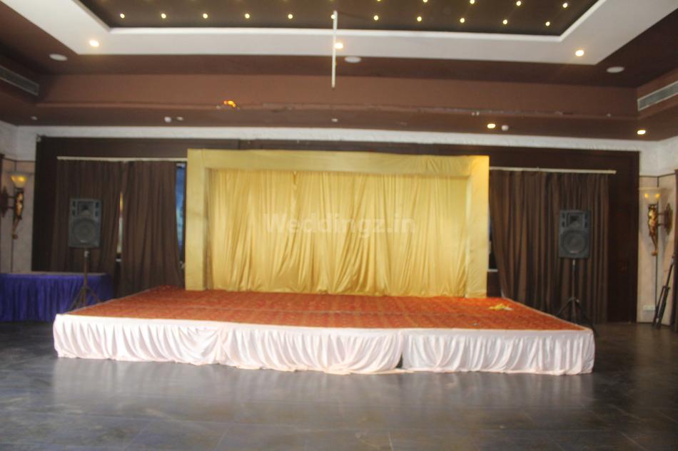 The Grand Neelam Hotel VIP Road, Raipur | Banquet Hall | Wedding Lawn ...