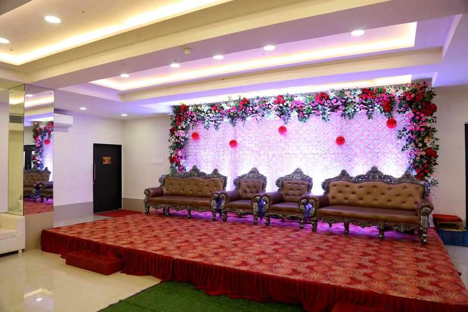 Mahavir Banquet Hall Bhandup, Mumbai | Banquet Hall | WeddingZ.in