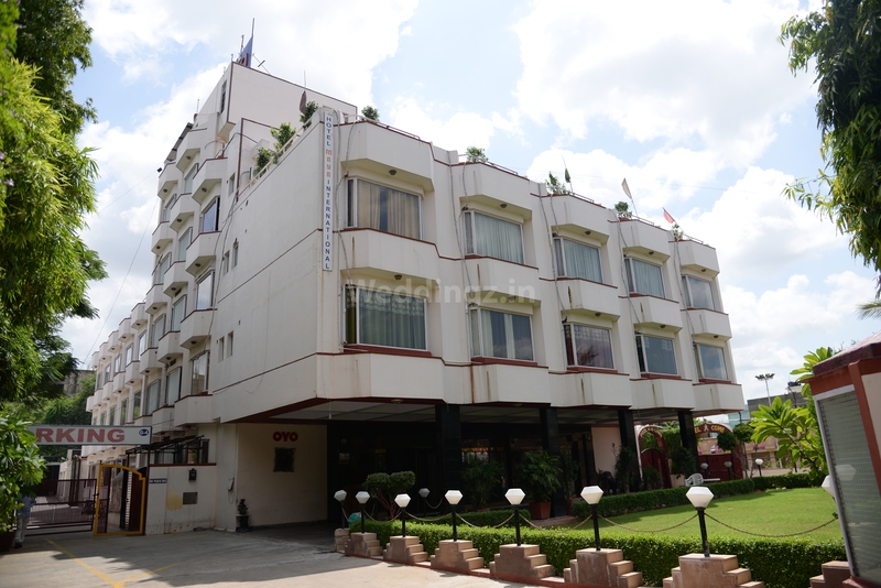 OYO 18814 Hotel Maya International Bani Park, Jaipur | Banquet Hall ...