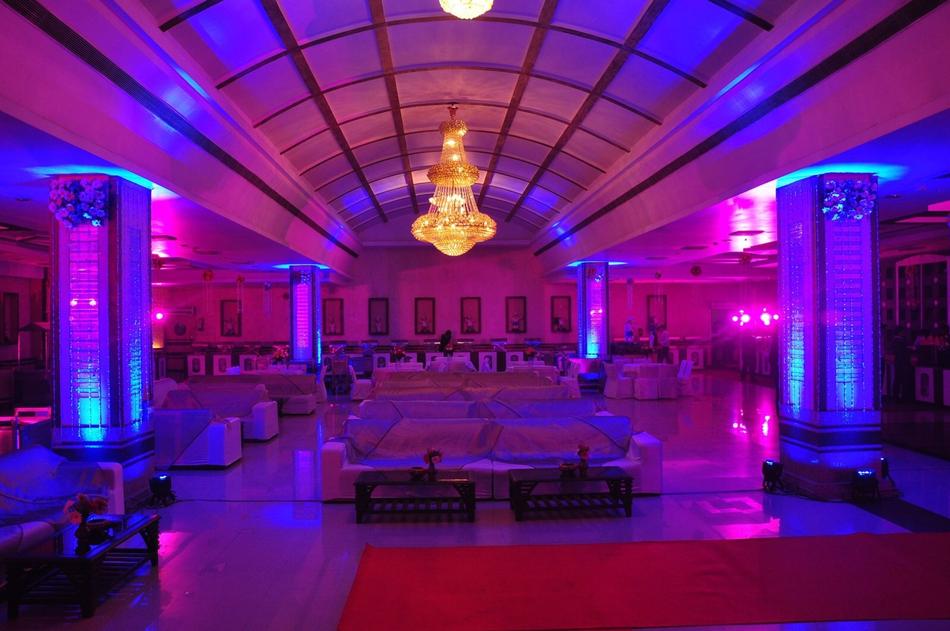 SK Mohit Palace Jhilmil Industrial Area, Delhi | Banquet Hall | WeddingZ.in
