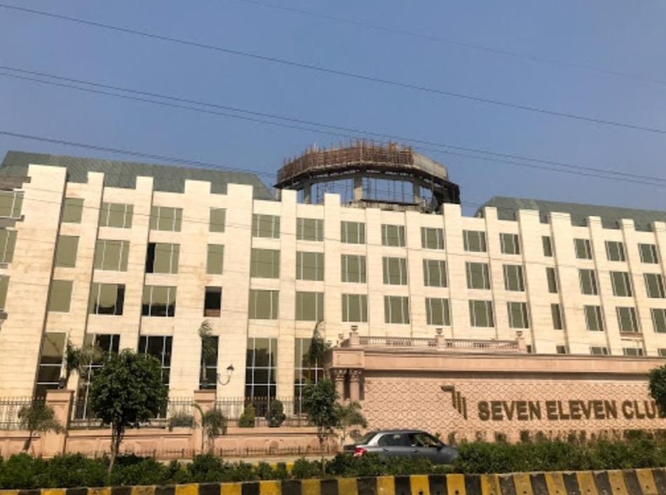 Seven Eleven Club Mira Bhayandar, Mumbai | Banquet Hall | Wedding Lawn ...