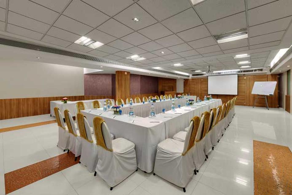 The Acres Club Chembur, Mumbai | Banquet Hall | Wedding Lawn | WeddingZ.in