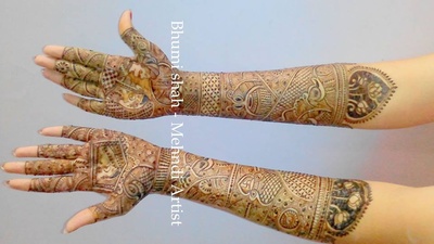 Red Mehndi Moments, Bridal Mehndi Artist in Grant Road, Mumbai | WeddingZ