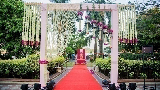 Fabulous Wedding Gate Decoration Ideas to Create a Lasting First ...