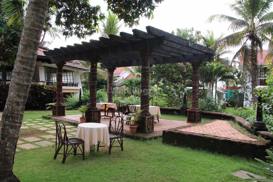 Resort Lagoa Azul Arpora, Goa | Wedding Lawn | Wedding Hotel | WeddingZ.in