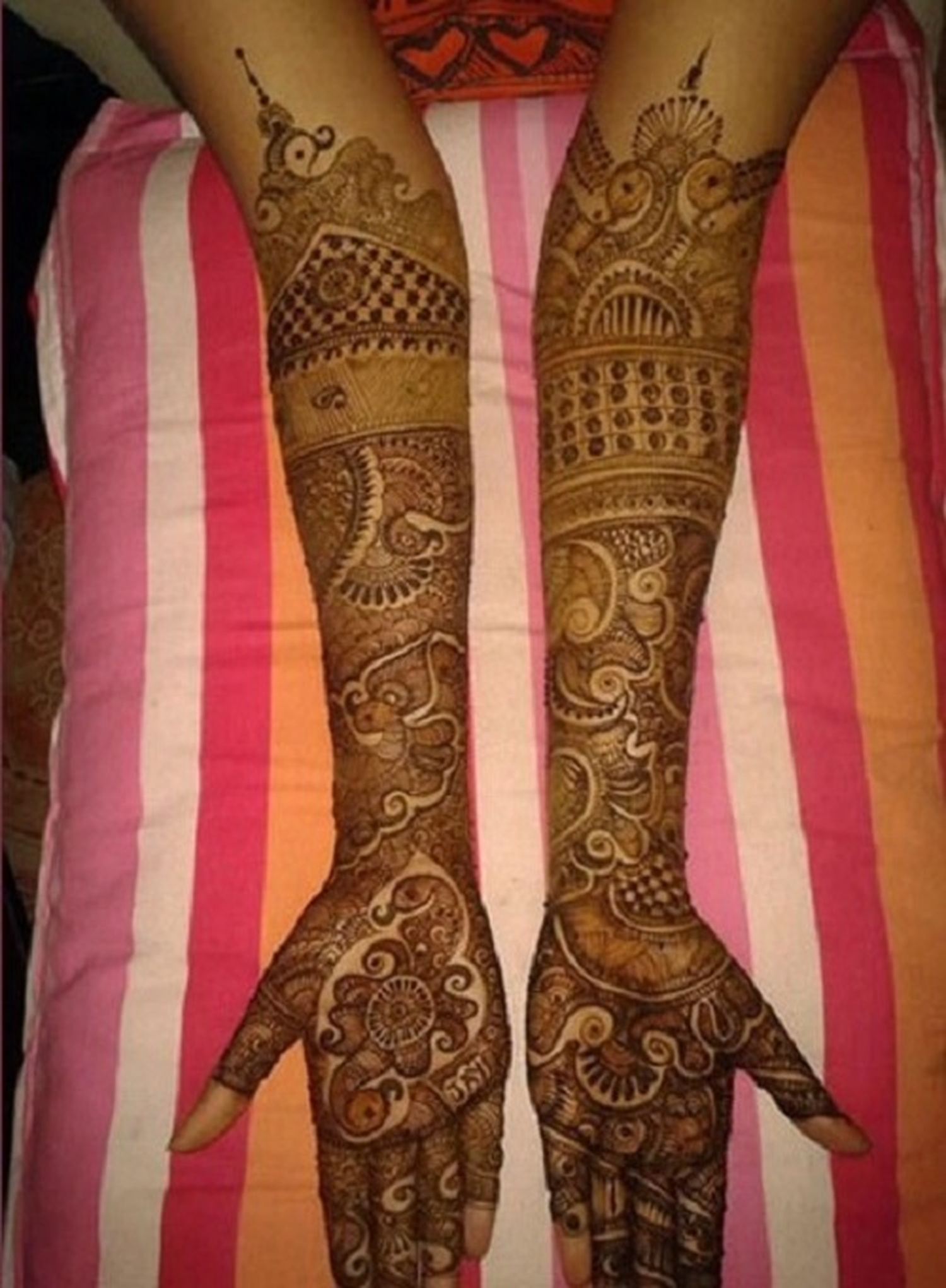 Ram Mehndi Art, Bridal Mehndi Artist in Delhi | WeddingZ