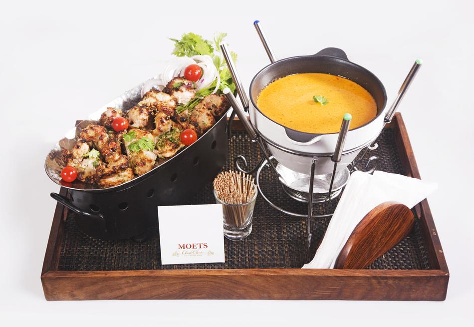 MOETS CLUB CLASS CATERING SERVICES, Wedding Caterer in Delhi | WeddingZ