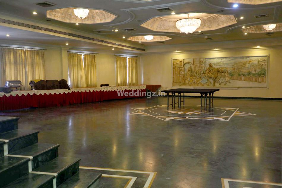 Hotel Arya Nayatoli, Ranchi | Banquet Hall | Wedding Hotel | WeddingZ.in