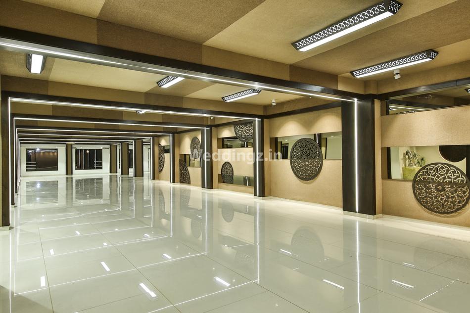 The Grand Gayatri Subhanpura, Baroda | Banquet Hall | WeddingZ.in