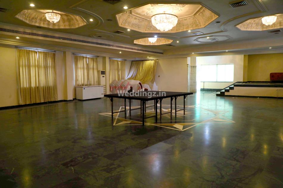 Hotel Arya Nayatoli, Ranchi | Banquet Hall | Wedding Hotel | WeddingZ.in