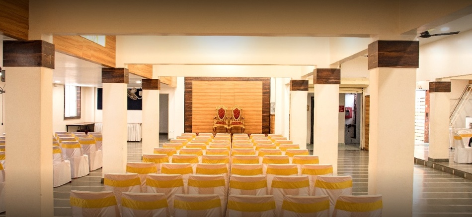 Indira Moreshwar Sabhagruha Banquet Hall Shaniwar Peth, Pune | Banquet ...