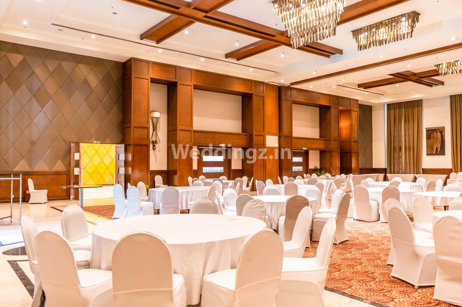 DLF Club 5 Sector 52, Gurugram | Banquet Hall | Wedding Lawn | WeddingZ.in