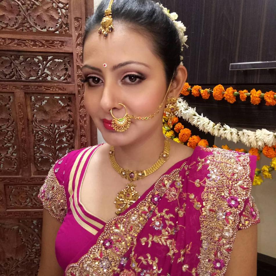 Glitter and gloss by Sneha, Bridal Makeup Artist in Thane West, Mumbai ...