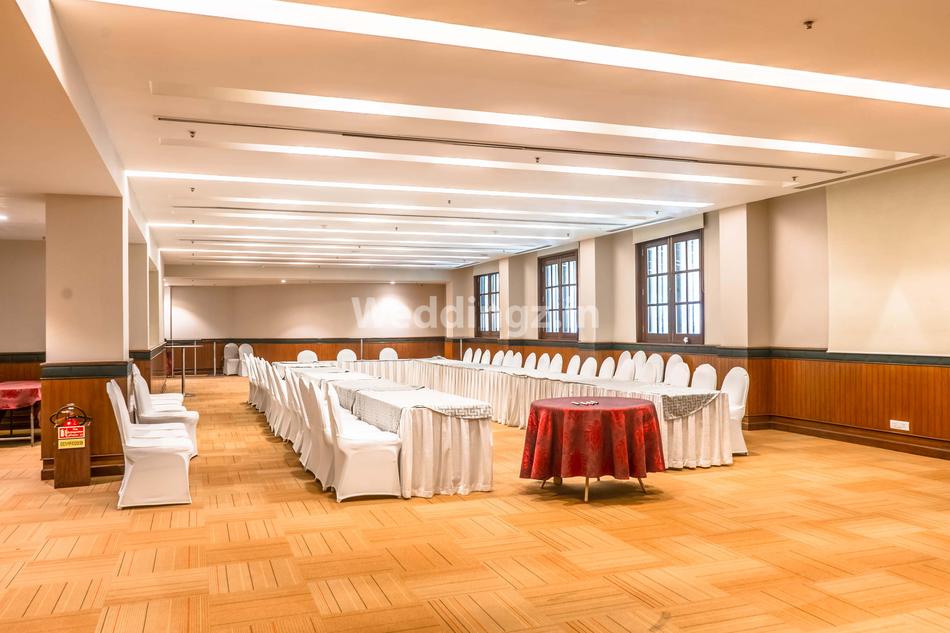 DLF Club 5 Sector 52, Gurugram | Banquet Hall | Wedding Lawn | WeddingZ.in