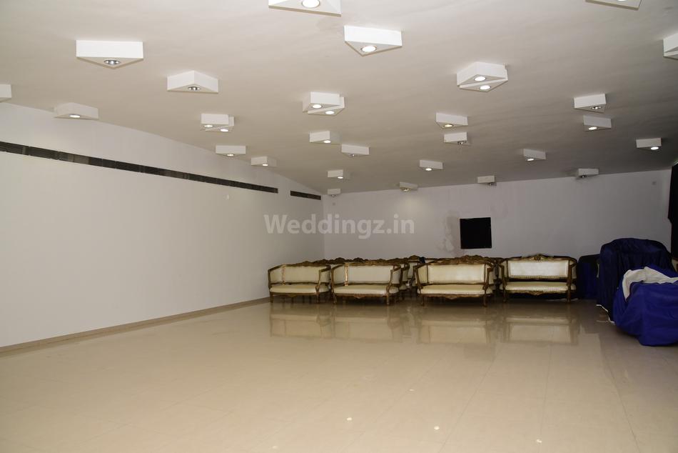 Alkapuri Club Alkapuri, Baroda | Banquet Hall | Wedding Lawn | WeddingZ.in