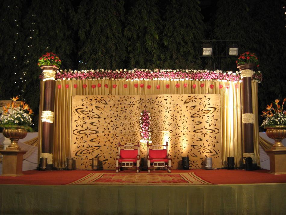 Alkapuri Club Alkapuri, Baroda | Banquet Hall | Wedding Lawn | WeddingZ.in