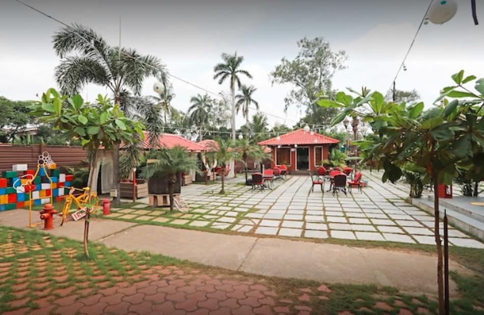 The Grand Neelam Hotel VIP Road, Raipur | Banquet Hall | Wedding Lawn ...
