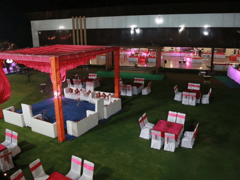 The Divine Banquets and Party Lawns Sector 14, Karnal | Banquet Hall ...