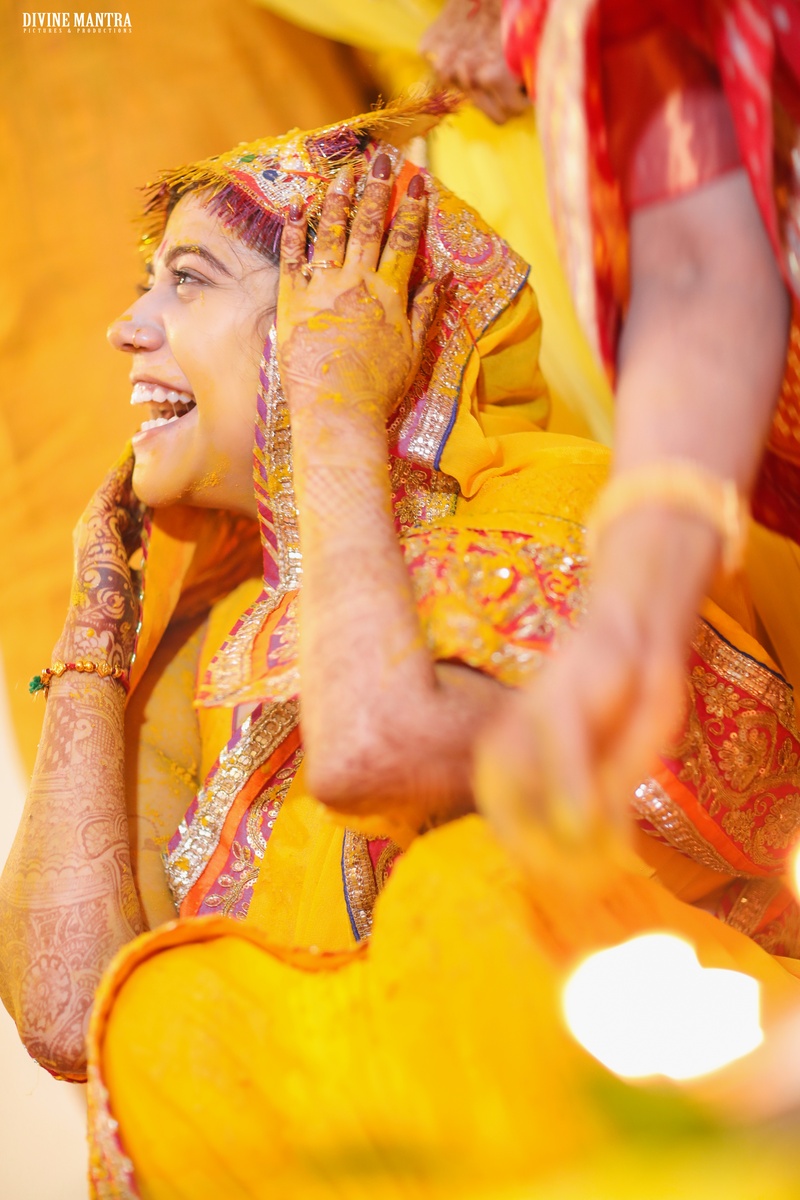 This wedding has it all- offbeat choice of outfits , a breathtaking ...