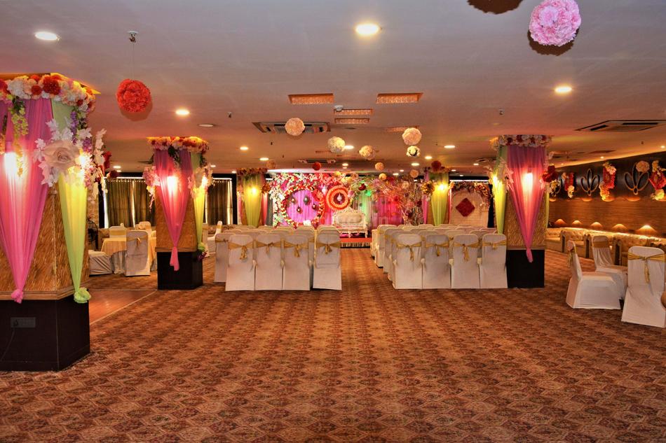 Solitaire Banquet Lake Town, Kolkata | Banquet Hall | WeddingZ.in