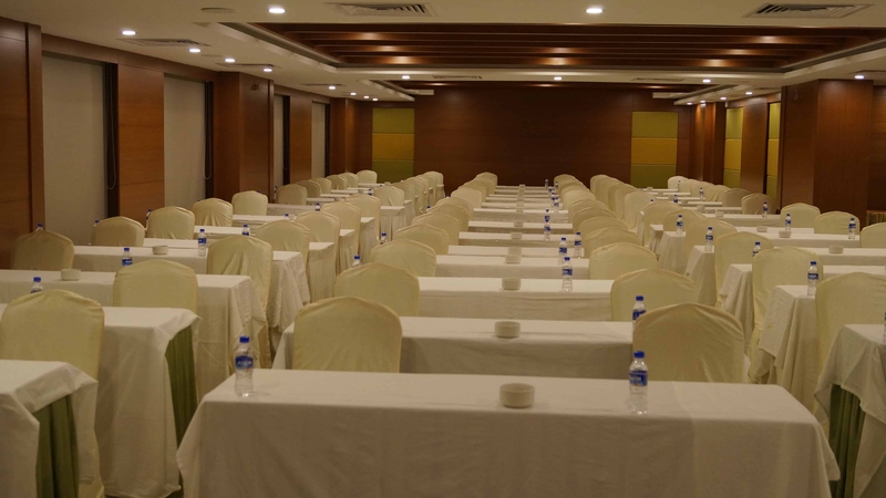 V7 Hotel Porur, Chennai | Banquet Hall | Wedding Hotel | WeddingZ.in