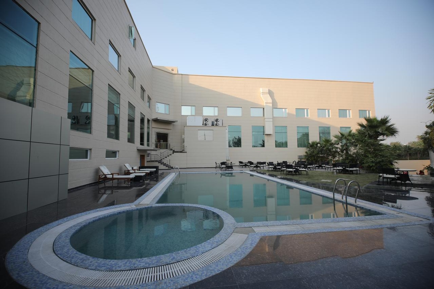 Doab Vilas Partapur, Meerut | Banquet Hall | Wedding Lawn | WeddingZ.in