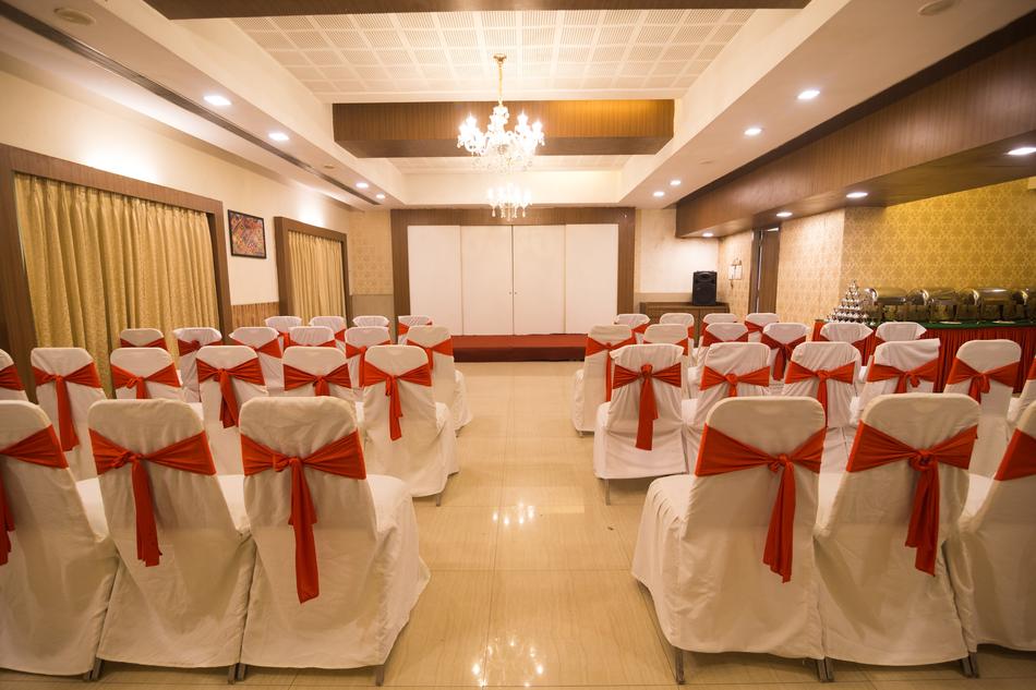 Hotel Monarch Guestline Rabale, Mumbai | Banquet Hall | Wedding Hotel ...