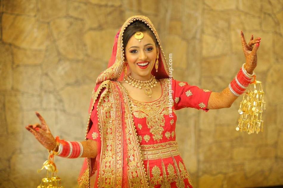 Parul Garg Makeup, Bridal Makeup Artist in Delhi | WeddingZ