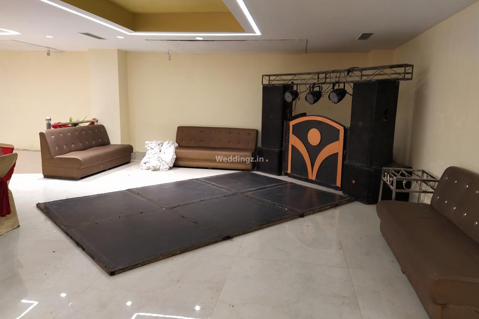 Hotel Rajvanshi Sector 8, Gurugram | Banquet Hall | WeddingZ.in