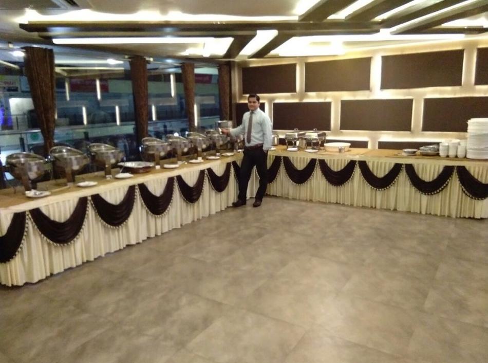 One Ten Restaurant And Banquet Chandkheda, Ahmedabad | Banquet Hall ...