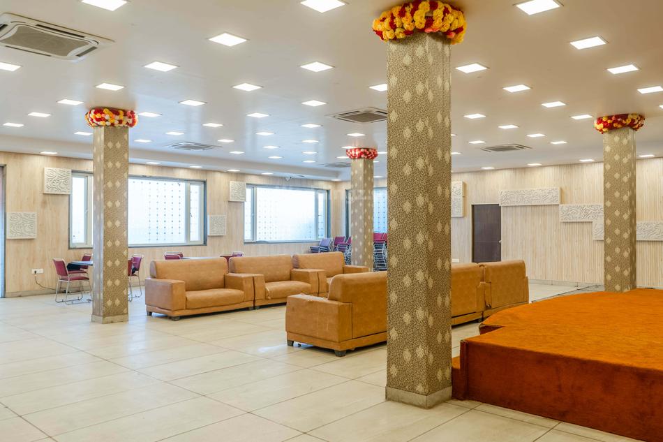 OYO Flagship 13847 HCMR Complex Shahdara, Delhi | Banquet Hall ...