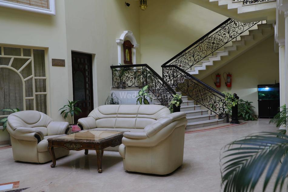 Hotel Arya Nayatoli, Ranchi | Banquet Hall | Wedding Hotel | WeddingZ.in