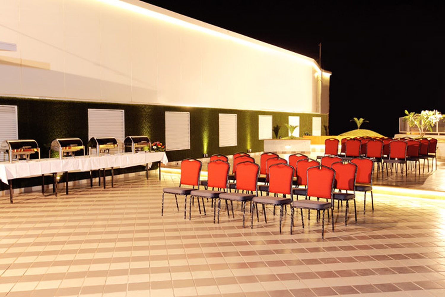 Mumbai Metro - The Executive Hotel Andheri East, Mumbai | Banquet Hall ...