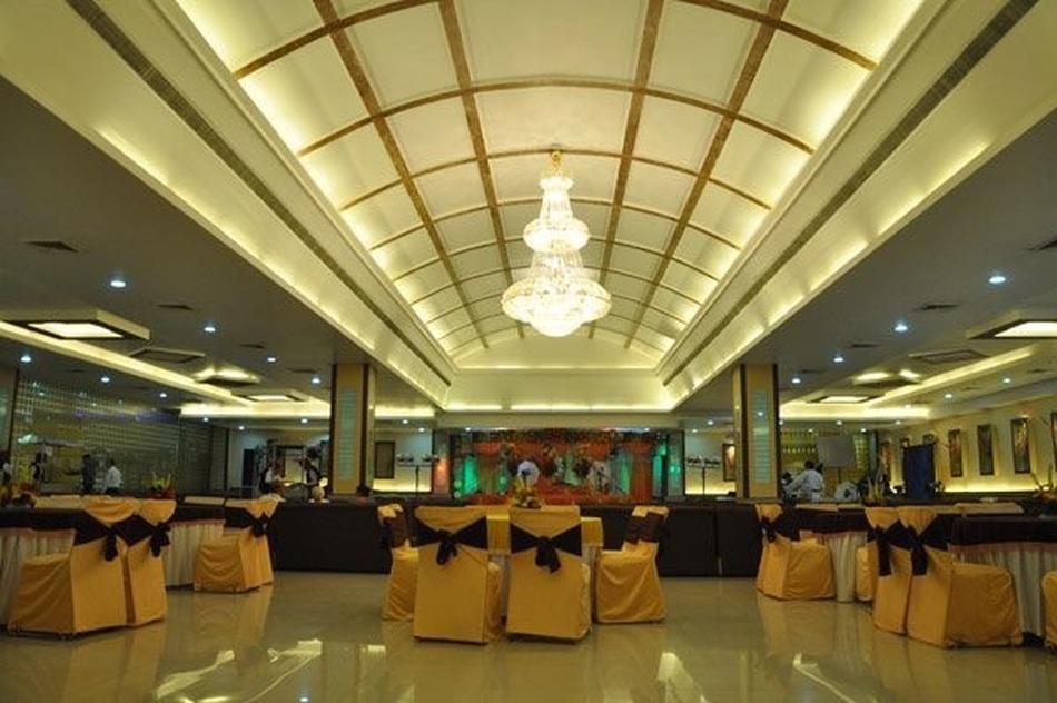 SK Mohit Palace Jhilmil Industrial Area, Delhi | Banquet Hall | WeddingZ.in